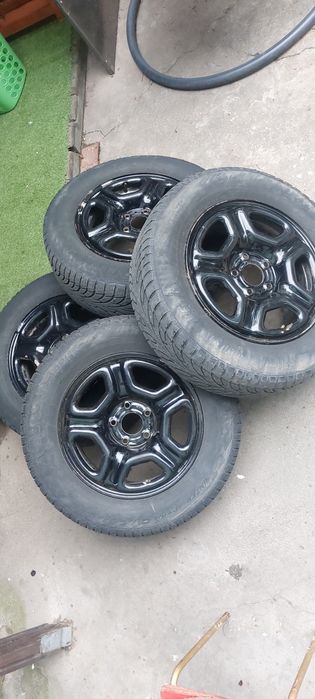 Jante duster 5x114.3 r16 cu cauciucuri de iarna Buzau • OLX.ro