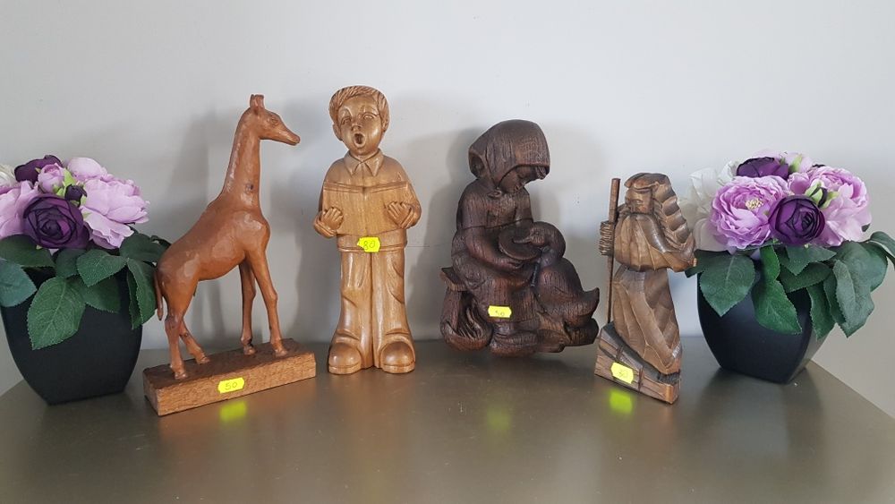 Statuete vechi din lemn masiv Unirea • OLX.ro