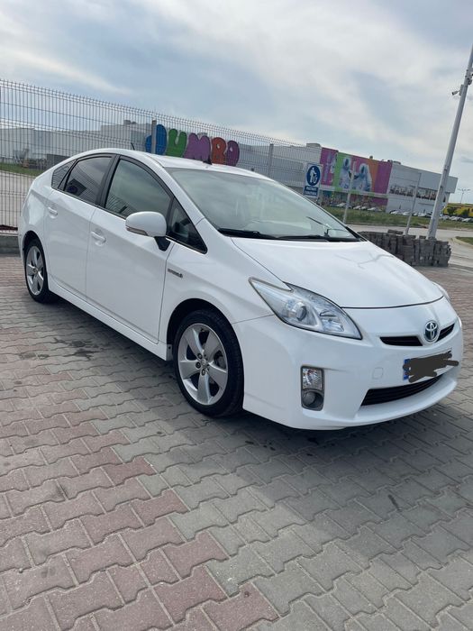 Toyota prius 2010 benzina Craiova • OLX.ro
