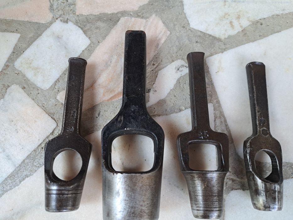 Preducea prelată Curtea de Arges • OLX.ro