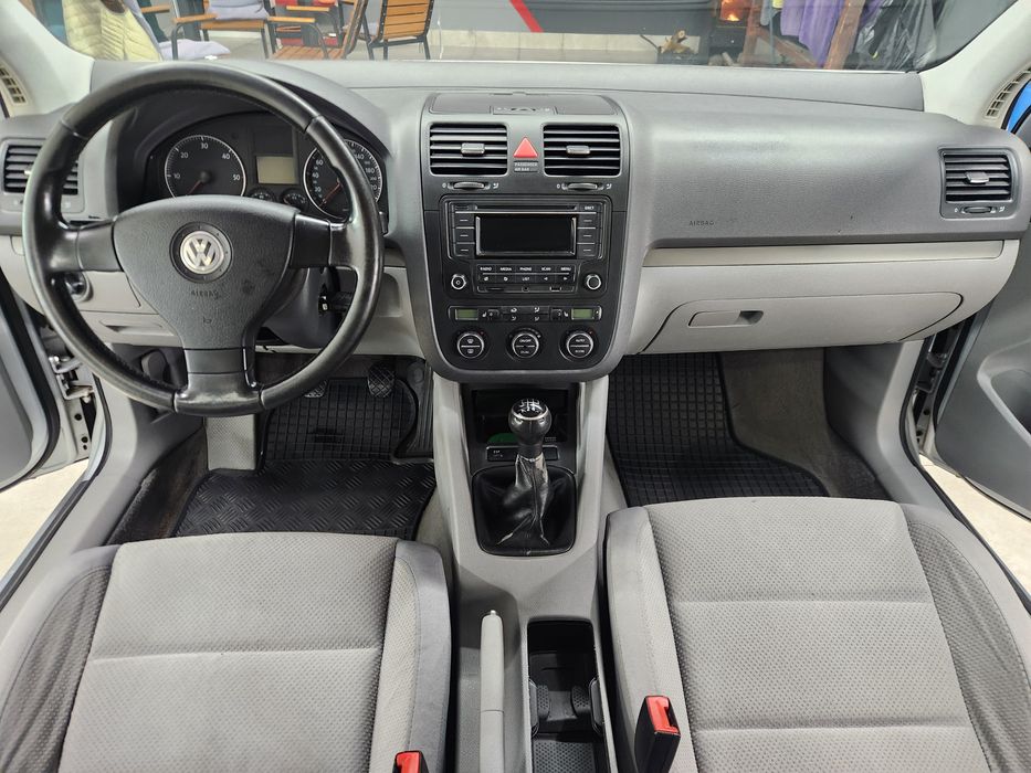 Wv golf 5 1.9tdi 105cp 2 Mai • OLX.ro