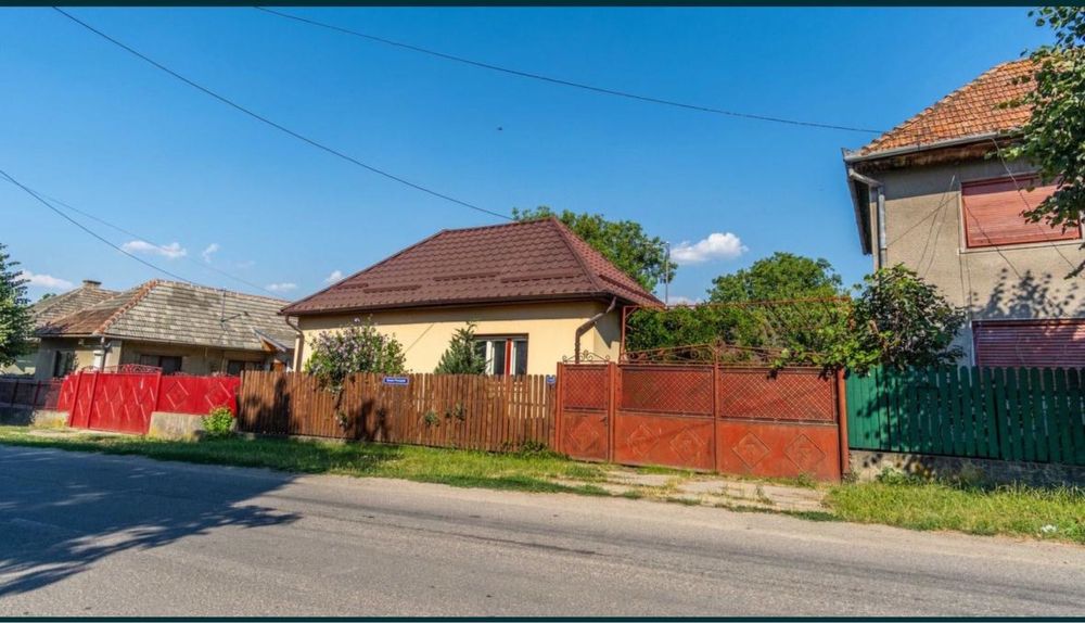 Casa la 14 km de Brasov Budila • OLX.ro