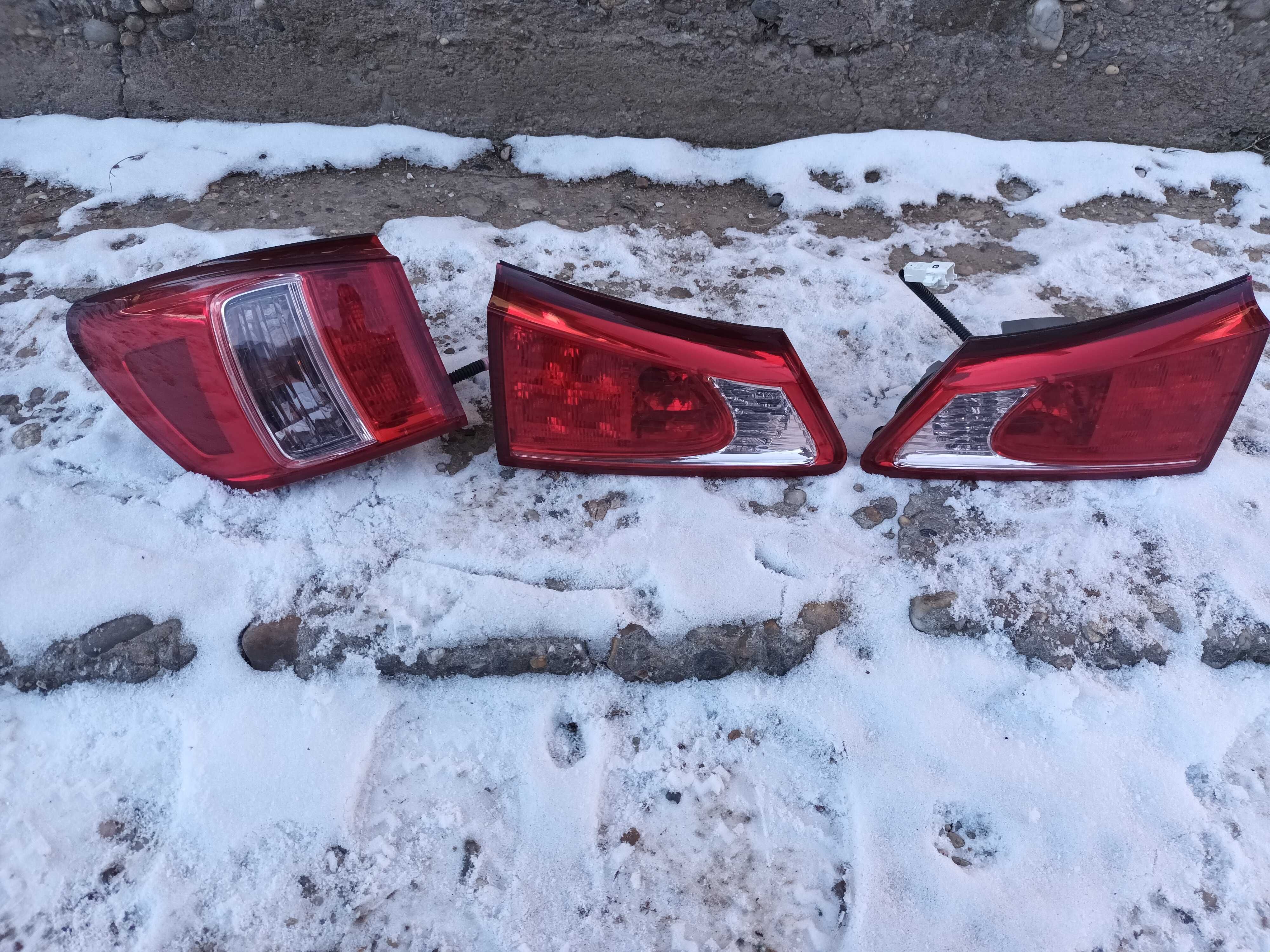 Ляв и десен вътрешен и външен стоп за лексус ис 220 07-13 LEXUS IS 220 ...