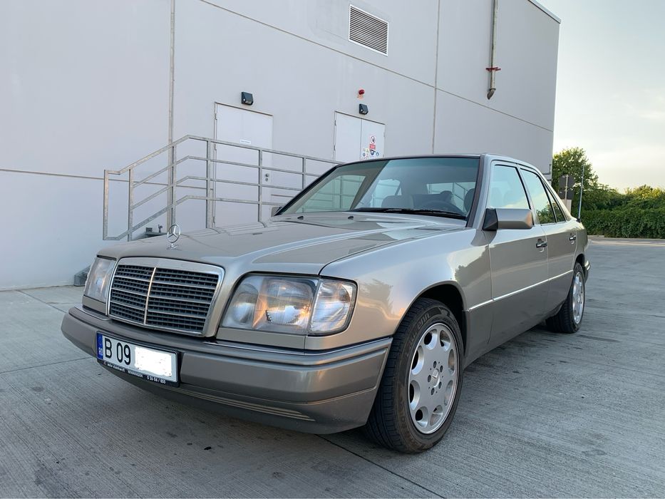 Mercedes W124 220E - vehicul istoric Bucuresti Sectorul 1 • OLX.ro
