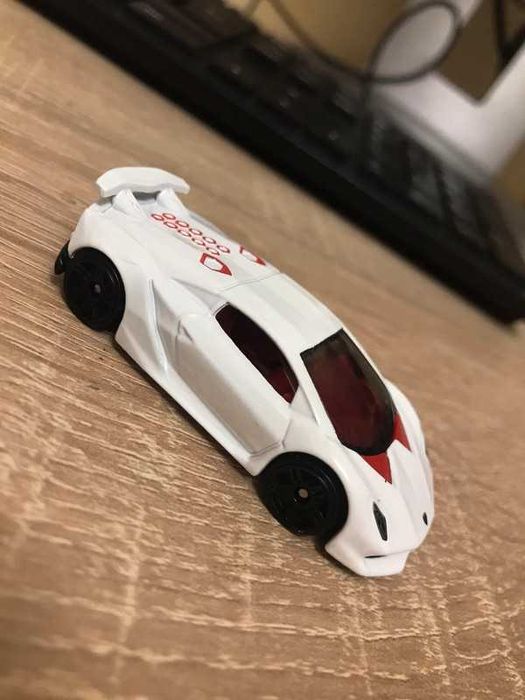 Hot Wheels Lamborghini Sesto Elemento HW Exotics 2024 Dej • OLX.ro