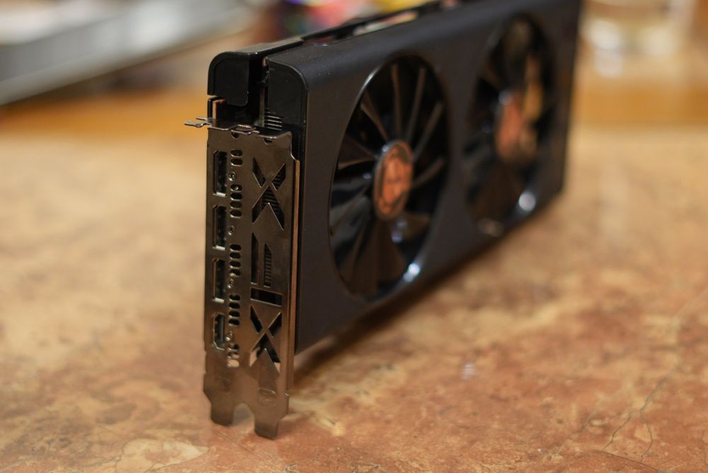 Placă video XFX AMD Radeon RX 5500 XT 8GB vând schimb Bucuresti ...