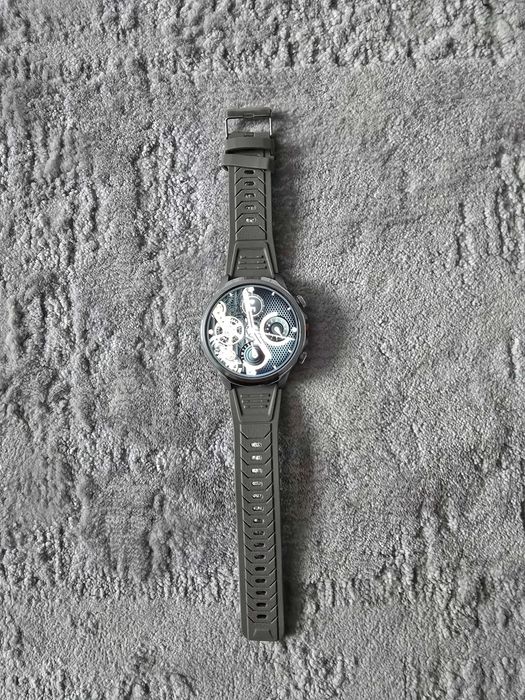 Smart watch cu cartela sim tik tok , Facebook, instagram YouTube etc ...