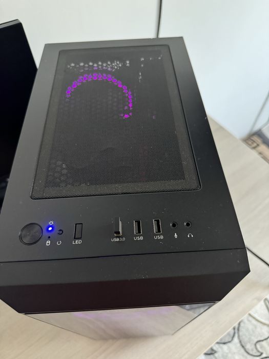 Unitate ( PC ) + Monitor Bucuresti Sectorul 2 • OLX.ro