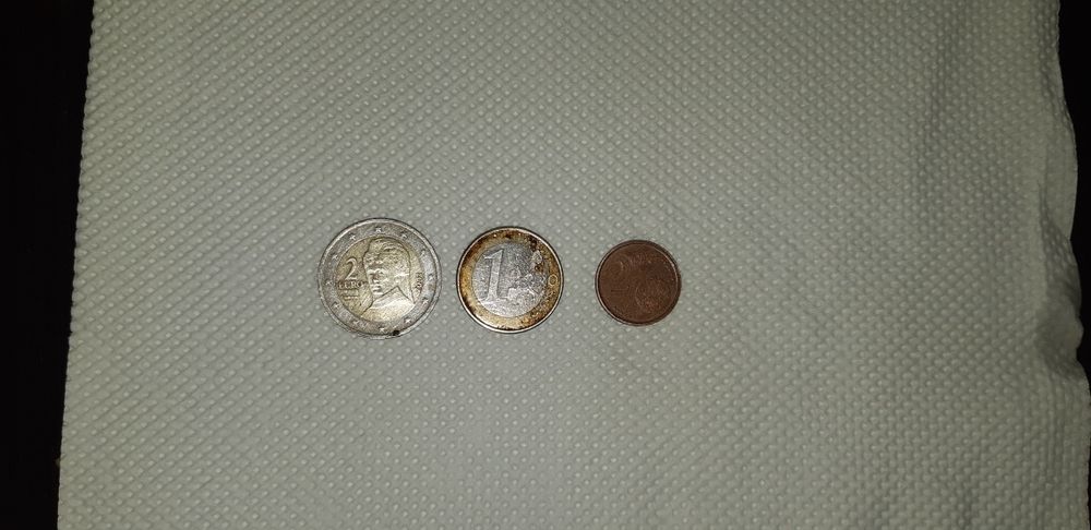 Monede, 2 euro, 1 euro și una de 2 euro cenți, vechi și 1 de 10 euro c ...