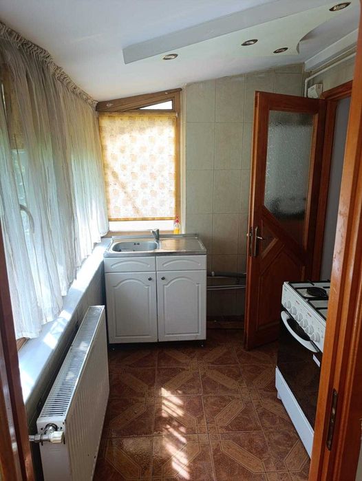Vand apartament 2 camere Bacau • OLX.ro