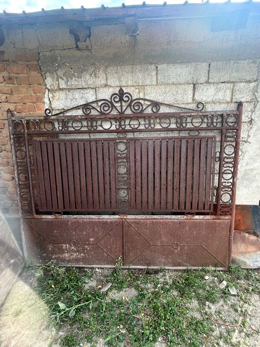 Porți metalice, auto și pietonală Alexandria • OLX.ro