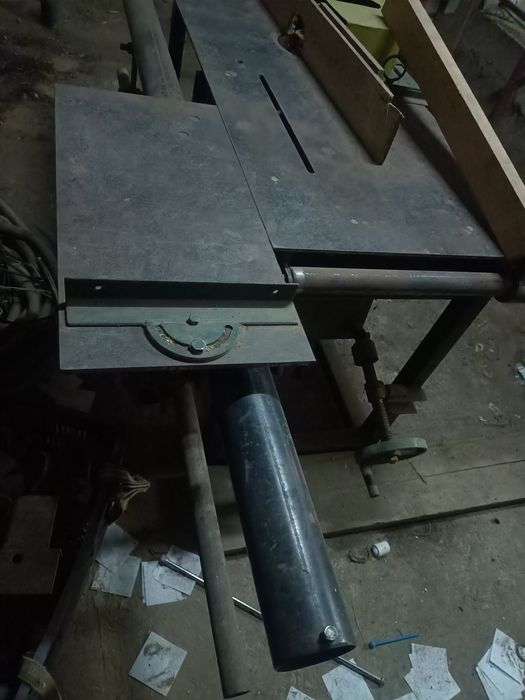 Freza / Circular( panza urca si coboara )Fabrica Gura Humorului Trebes ...