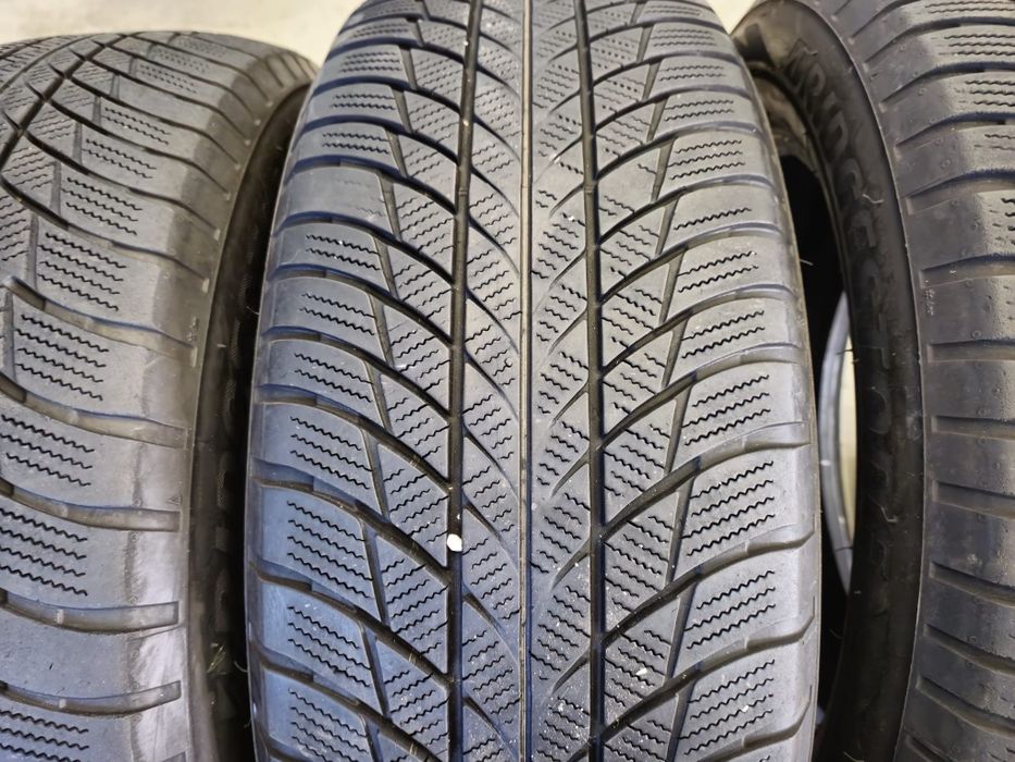 4 anvelope iarna Bridgestone Runflat 225 60 18 Brasov • OLX.ro