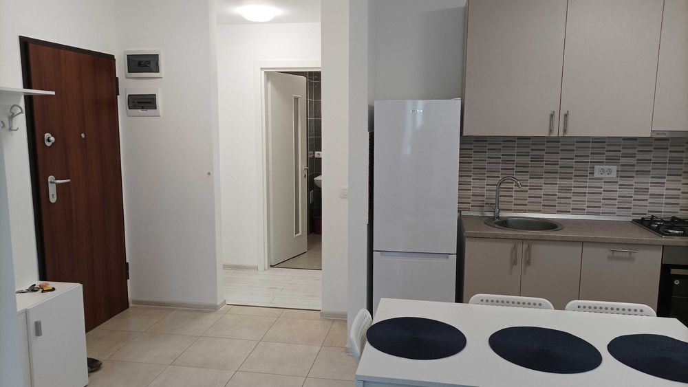 Chirie apartament 2 camere Top City, Coresi, parcare, boxa, Particular ...