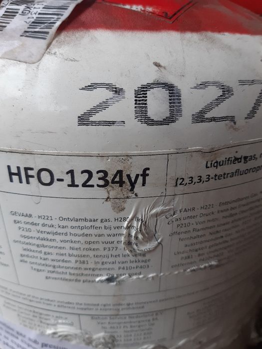 Incarcare HFO 1234yf noul freon aer conditionat freon ac clima auto ...