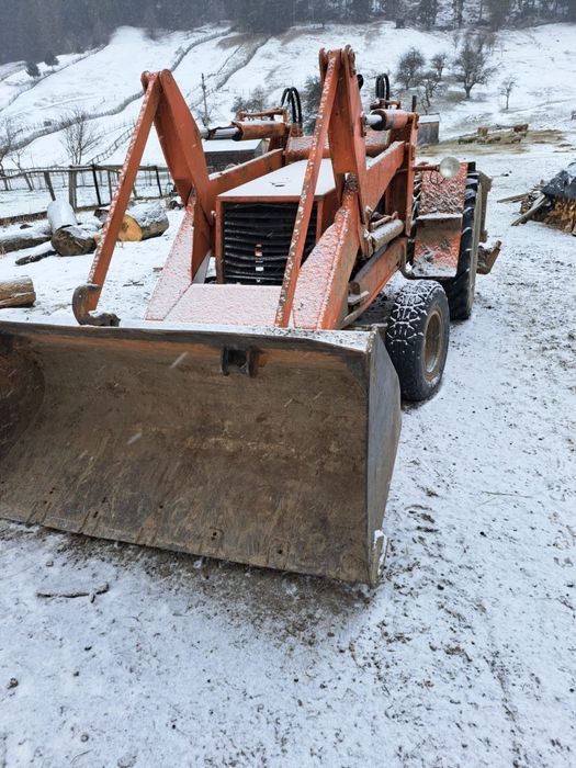 Vând tractor Ford Gura Humorului • OLX.ro