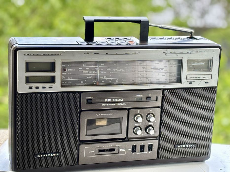 Radio Casetofon Grundig RR 1020 Vintage Bucuresti Sectorul 2 • OLX.ro