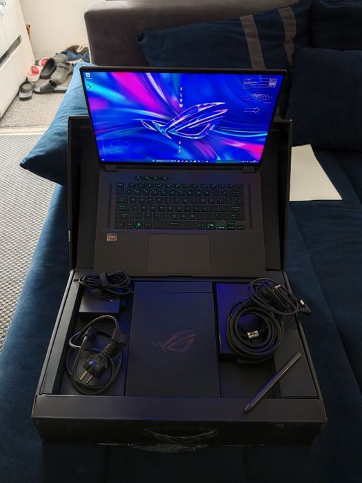 Asus Rog flow X16, Ryzen 6900HS,QHD+, 165 Hz, 32GB, 1TB M. 2, RTX 3070 ...