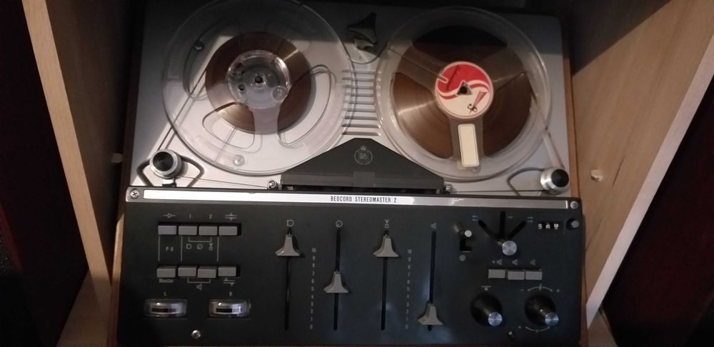 Magnetofon Bang&Olufsen - Beocord Stereomaster 2, cu boxe Domnesti • OLX.ro