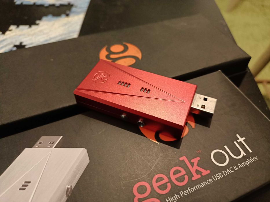 Amplificator casti GeekOut USB DAC ESS Sabre, 1000mW clasa A, DSD Cluj ...