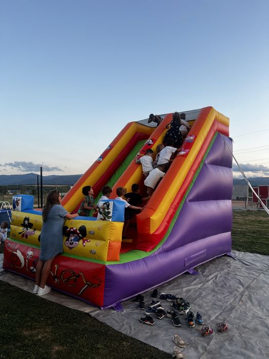 Inchiriez tobogan gonflabil profesion/ topogan de inchiriat petreceri ...