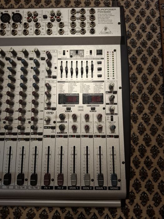 Mixer activ Behringer PMH5000 Craiova • OLX.ro