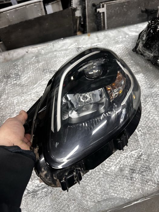 Far stânga led ford puma.cod:l1tb-13e015-gh. Cernica • OLX.ro