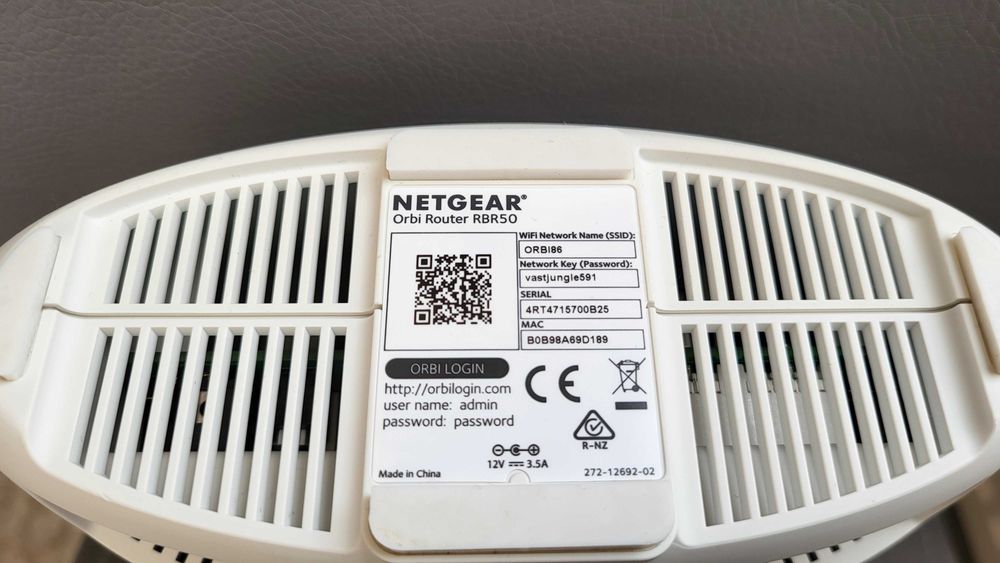 Netgear RBR50 Router WiFi Tri-band orbi Ac3000 fuctional Timisoara • OLX.ro
