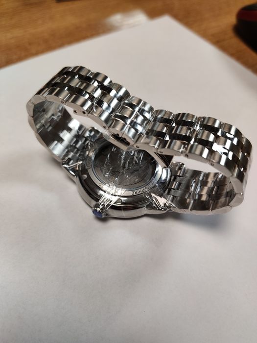 Ceas Nou.Automatic Dapix Carpathica. Bucuresti Sectorul 6 • OLX.ro