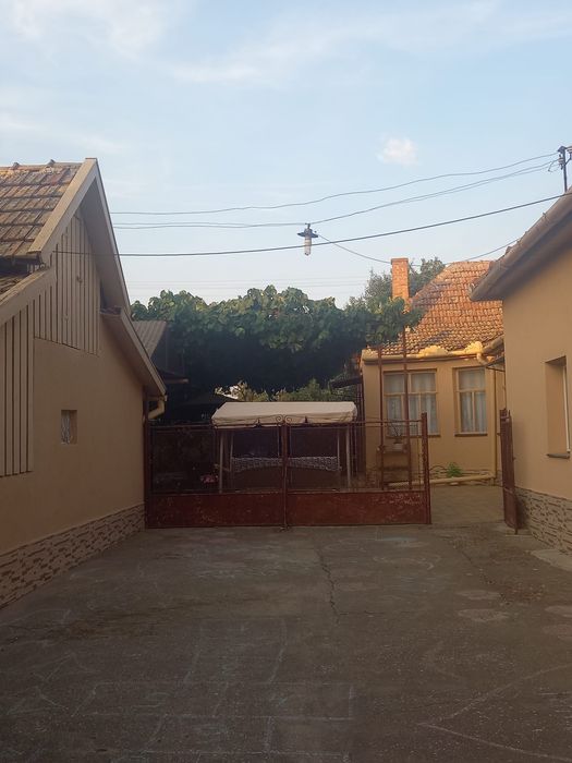 Vând sau schimb casă perfectă în SEMLAC jud. Arad cu casă în Arad Arad ...