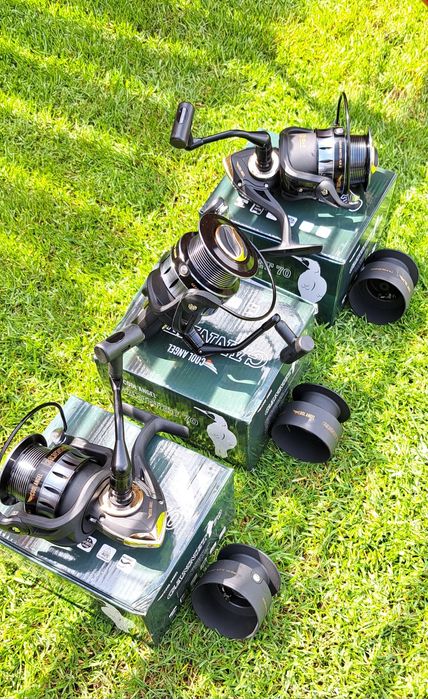 Set Carbon Pescuit la Crap( 3 Lansete+3 Mulinete+Rod Pod+Statie ...