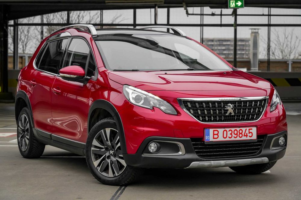 Peugeot 2008 Automat 1.2 PureTech Varianta de Top / ALLURE / Panoramic ...