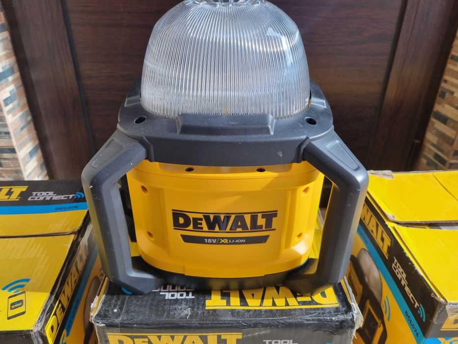 Лампа Dewalt DCL074 гр. Пловдив Тракия • OLX.bg