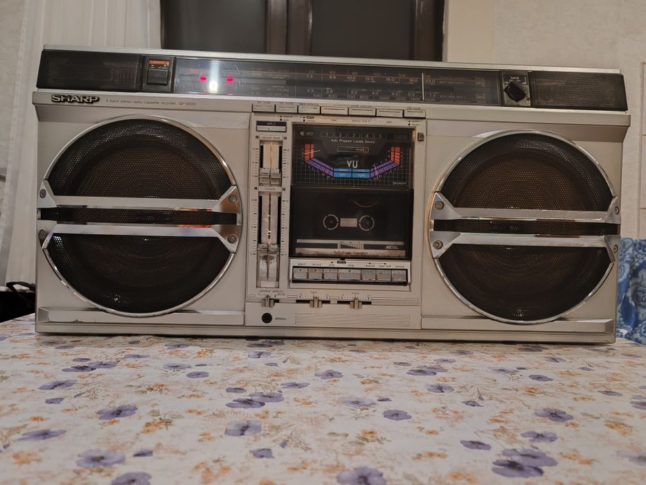 Радиокасетофон Sharp GF-9000 гр. Перник Варош • OLX.bg