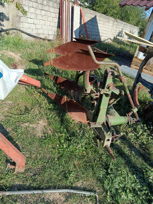 Pluguri reversibile. Vitomiresti • OLX.ro