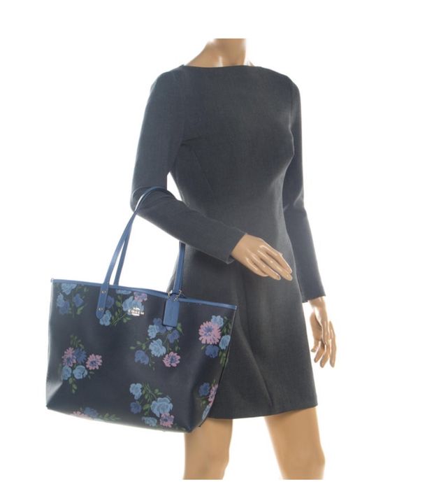 Geanta noua Coach reversibila tote in signature canvas peony print ...