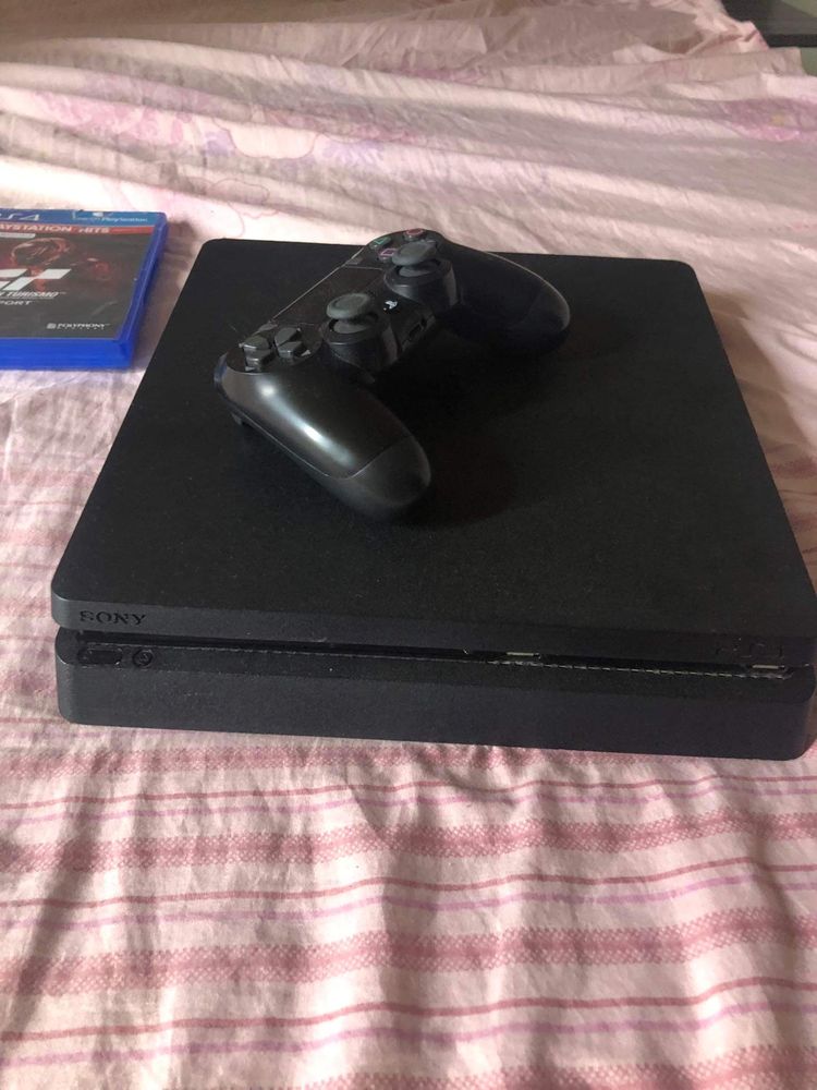 Playstation 4 Slim 1 TB с игри к.к. Слънчев ден • OLX.bg