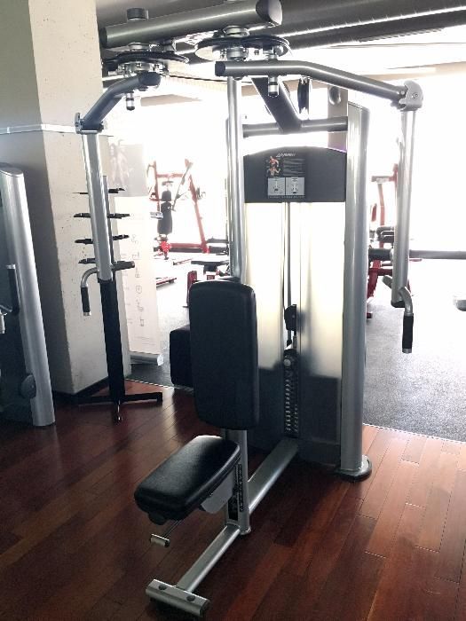 Фитнес уред Life Fitness Signature Series Pectoral Fly/Rear Deltoid гр ...