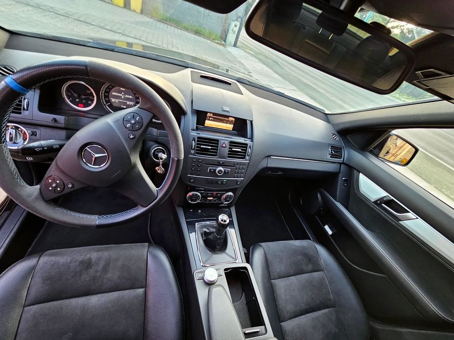 Mercedes-Benz C Mercedes C Class - W204 - Pachet AMG. Timisoara • OLX.ro