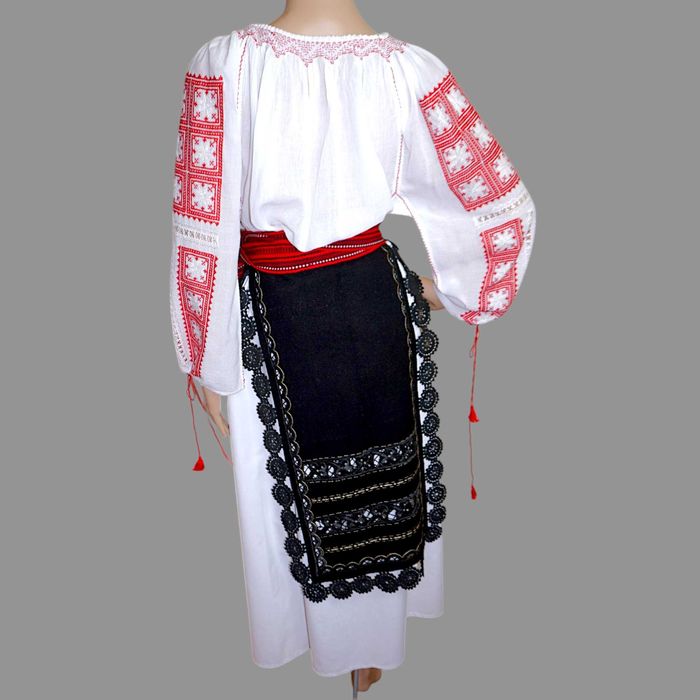 Costum popular cu ie noua cusuta manual si catrinte de postav M-L Satu ...