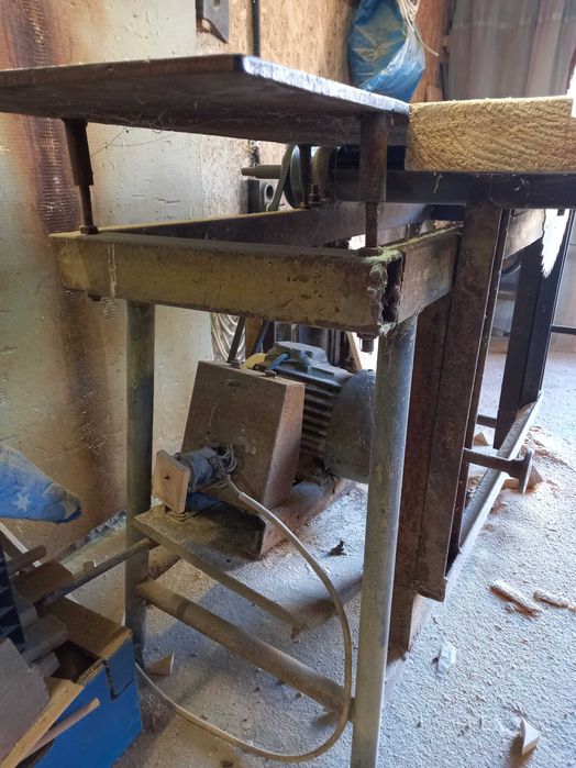 Abric cu circular Comarnic • OLX.ro