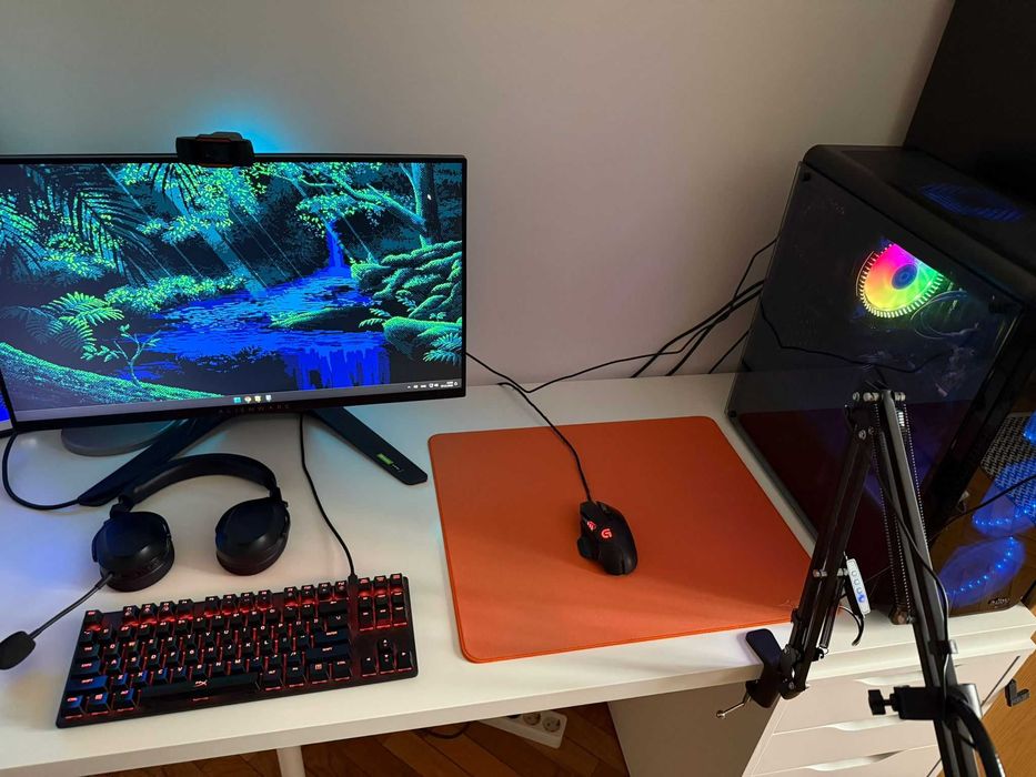 Vand statie Gaming: PC i5 12400 GTX 1650+Monitor Alienware+Periferice ...