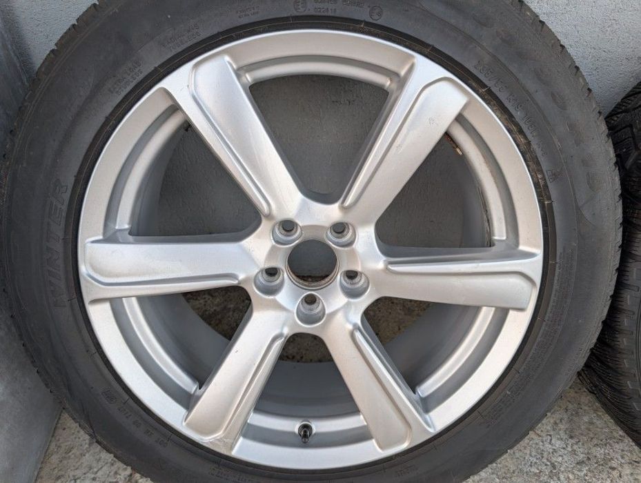 Jante 6 spite 19" Volvo XC60 XC90 XC40 XC70 S90 V90 S60 V60 Pirelli ...