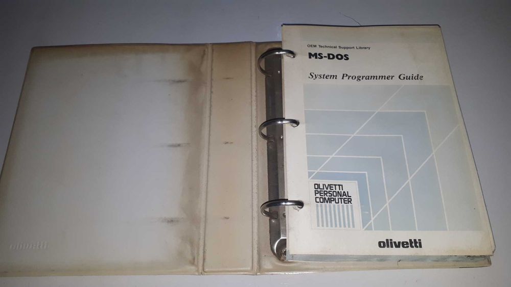 Стар наръчник на Olivetti "MS-DOS System Programmer Guide" гр. София ...