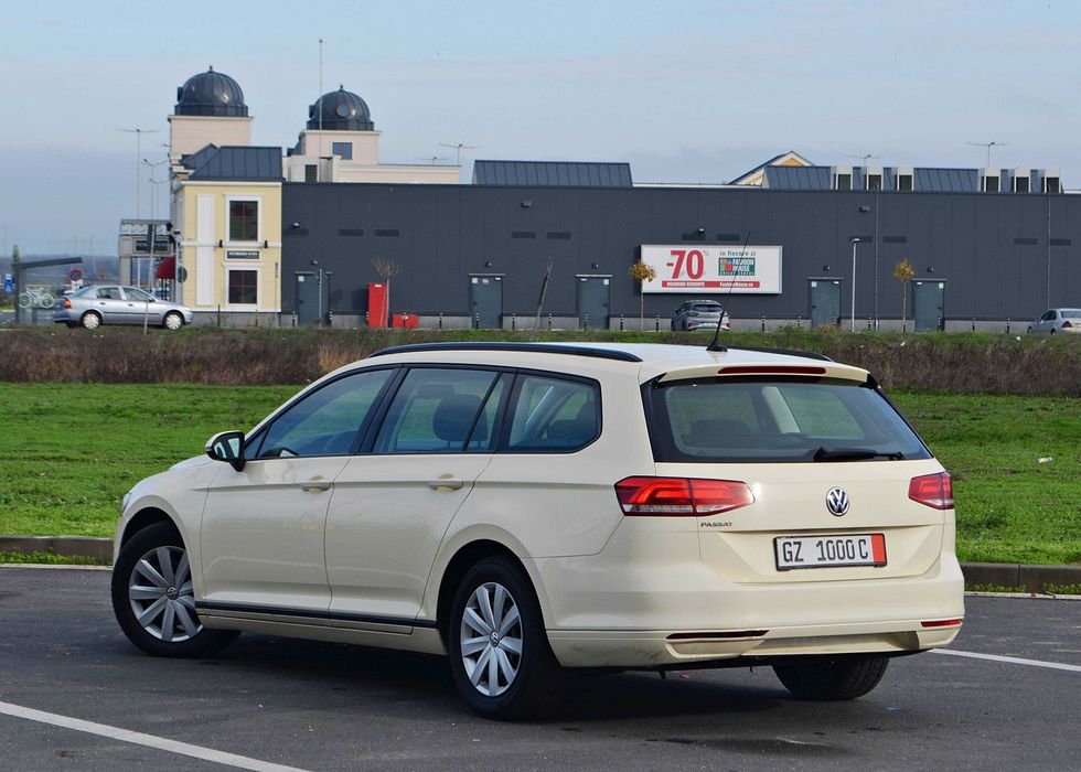 VW Passat B8 2.0tdi 150cp Break E6 Cutie Autom DSG Full Piele Taxi DE ...