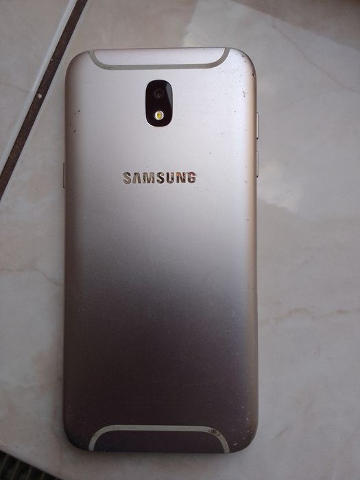 Samsung j5 display spart se aude suna dar trebuie schimbat display ...