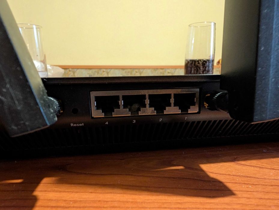 NETGEAR Nighthawk R7000 router WiFi Ac1900 Smart Wifi Caransebes • OLX.ro