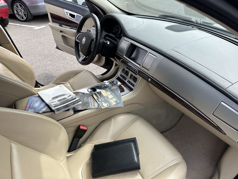 Jaguar XF 2.2 diesel 200cp Bucuresti Sectorul 3 • OLX.ro