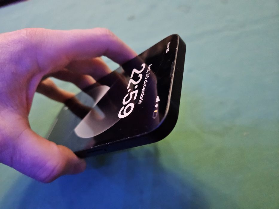 -Iphone 13, Negru, 128Gb, 6Ram, bat: 98%, ireprosabil, stare perfecta ...