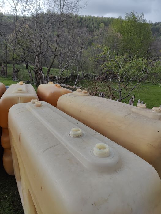 Rezervor cuva bazin butoi plastic de la 700 la 2500 litri Baia de Fier ...